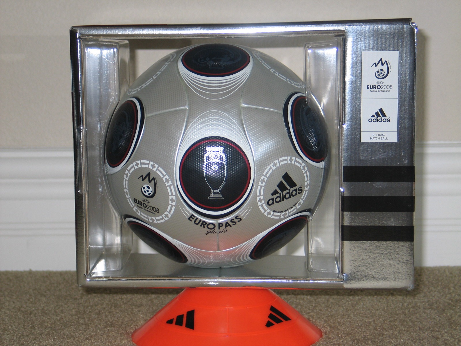 Adidas Euro Pass Official Match Ball of UEFA EURO 2008 - Soccer Ball World