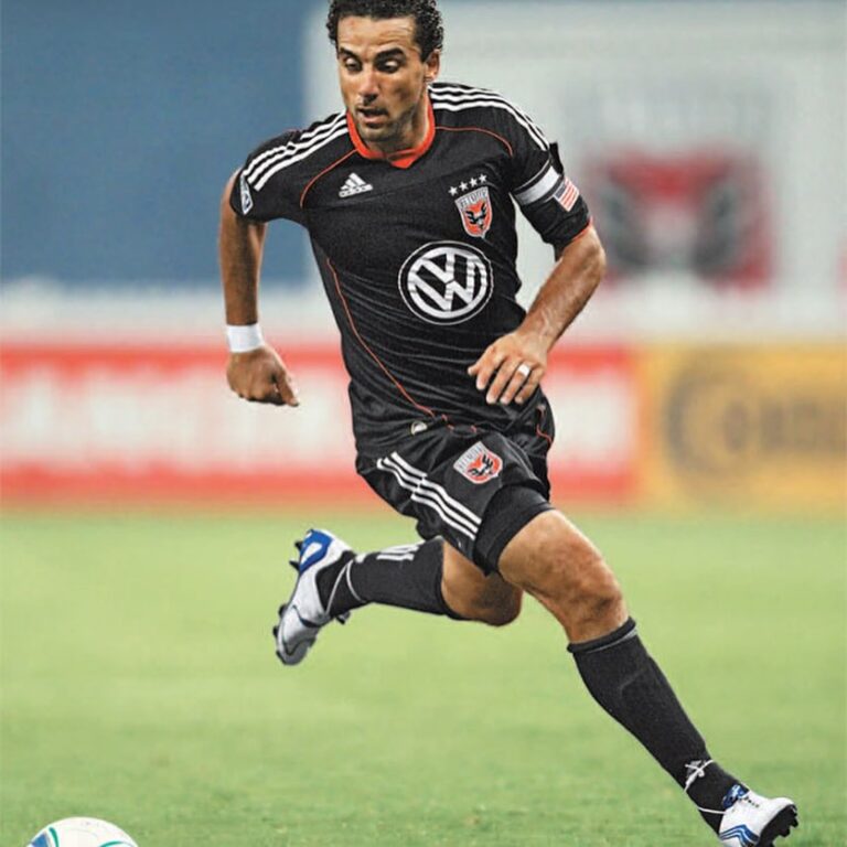 7 Best Canadian Soccer Players Of All-Time - Soccer Ball World